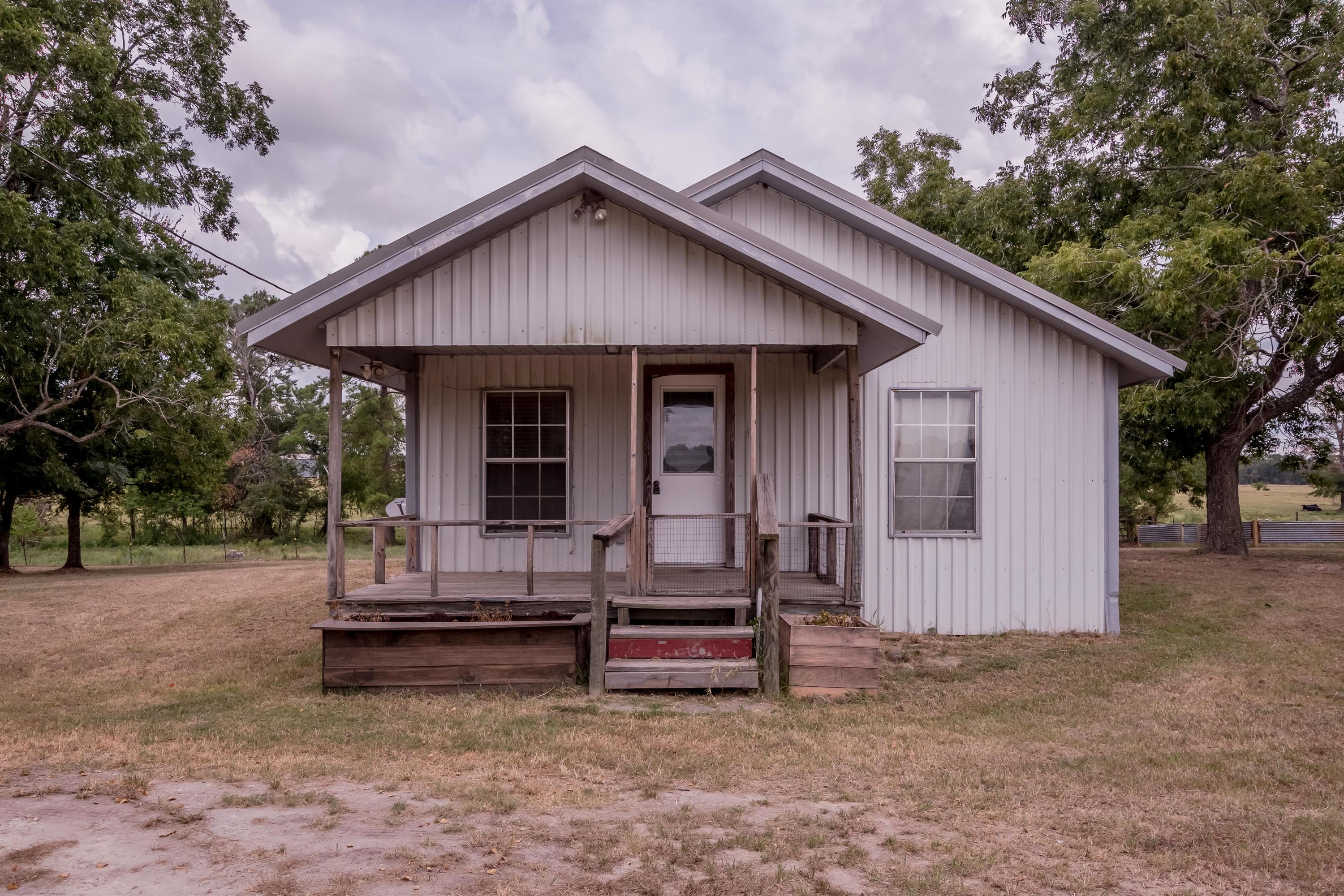 Home [whiteivyrealestate.managebuilding.com]